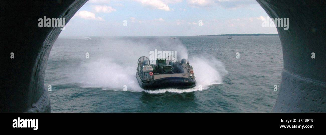 US Navy A Landing Craft, Air Cushion (LCAC) prepares to enter the well ...