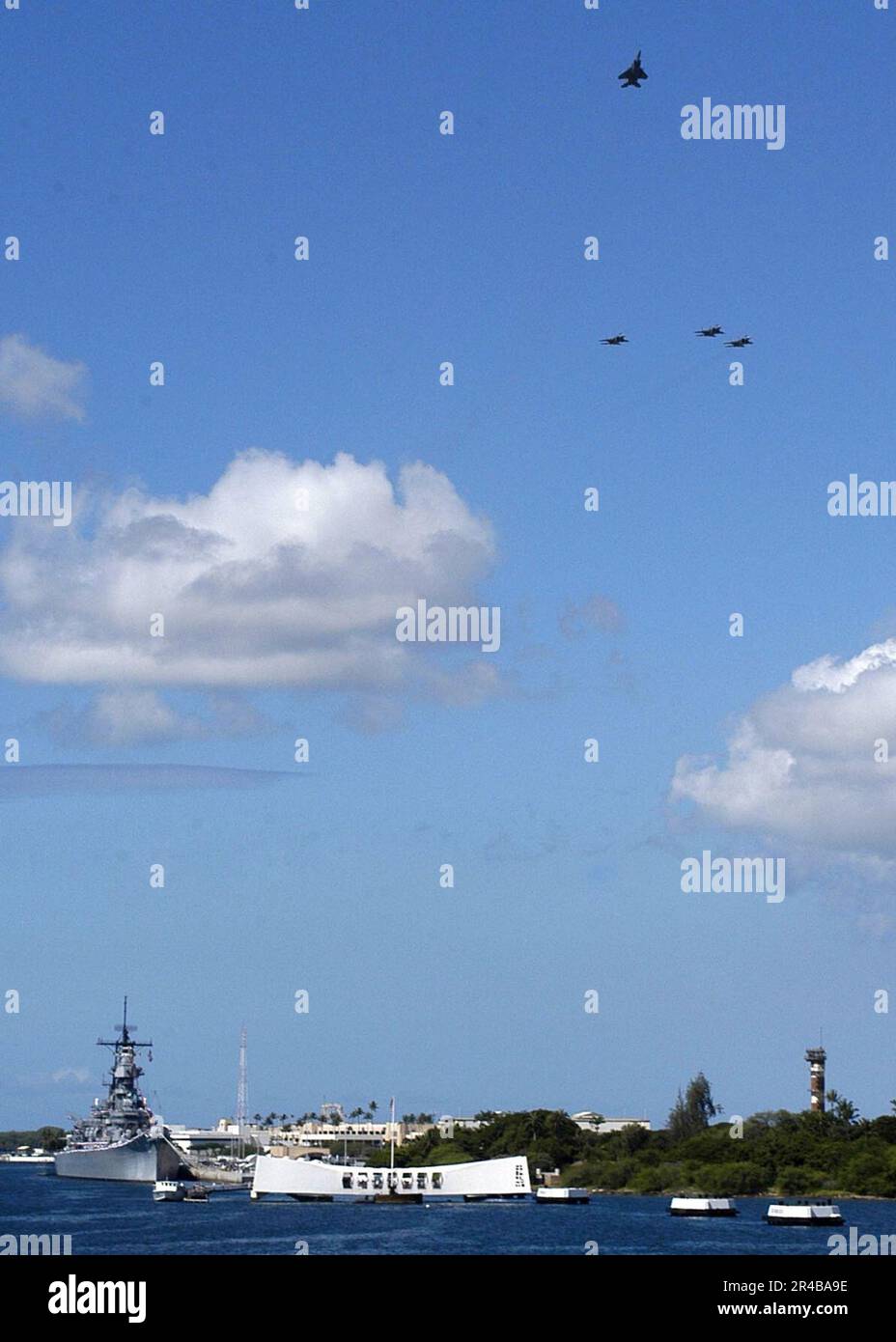 Missing man formation hi-res stock photography and images - Alamy