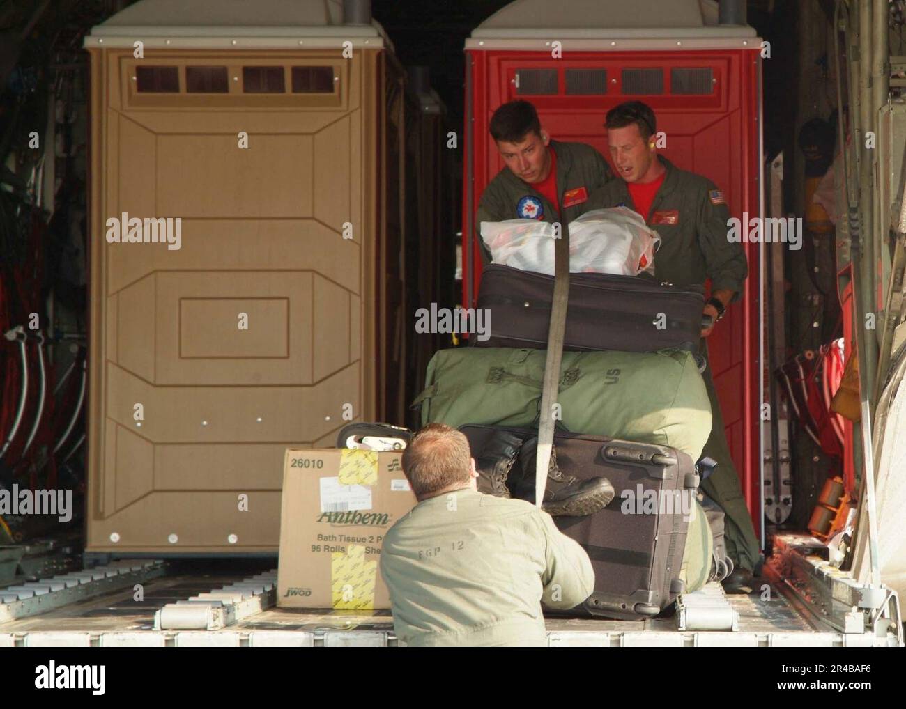 US Navy U.S. Navy personnel, assigned to Fleet Logistic Support ...