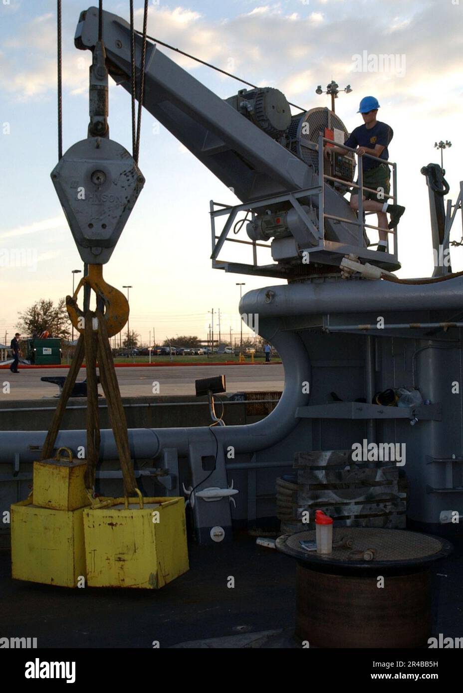 US Navy U.S. Navy Sailors aboard the rescue and salvage ship USS ...