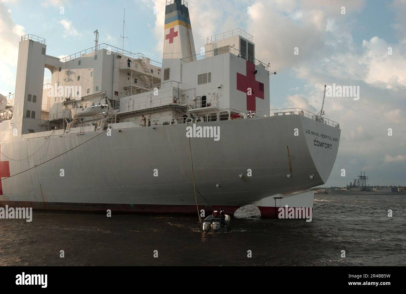 US Navy The Military Sealift Command (MSC) hospital ship USNS Comfort ...