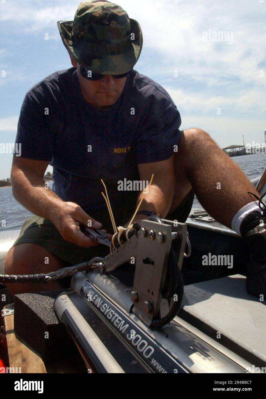 US Navy U.S. Navy diver, Damage Controlman 1st Class assigned to Mobile ...