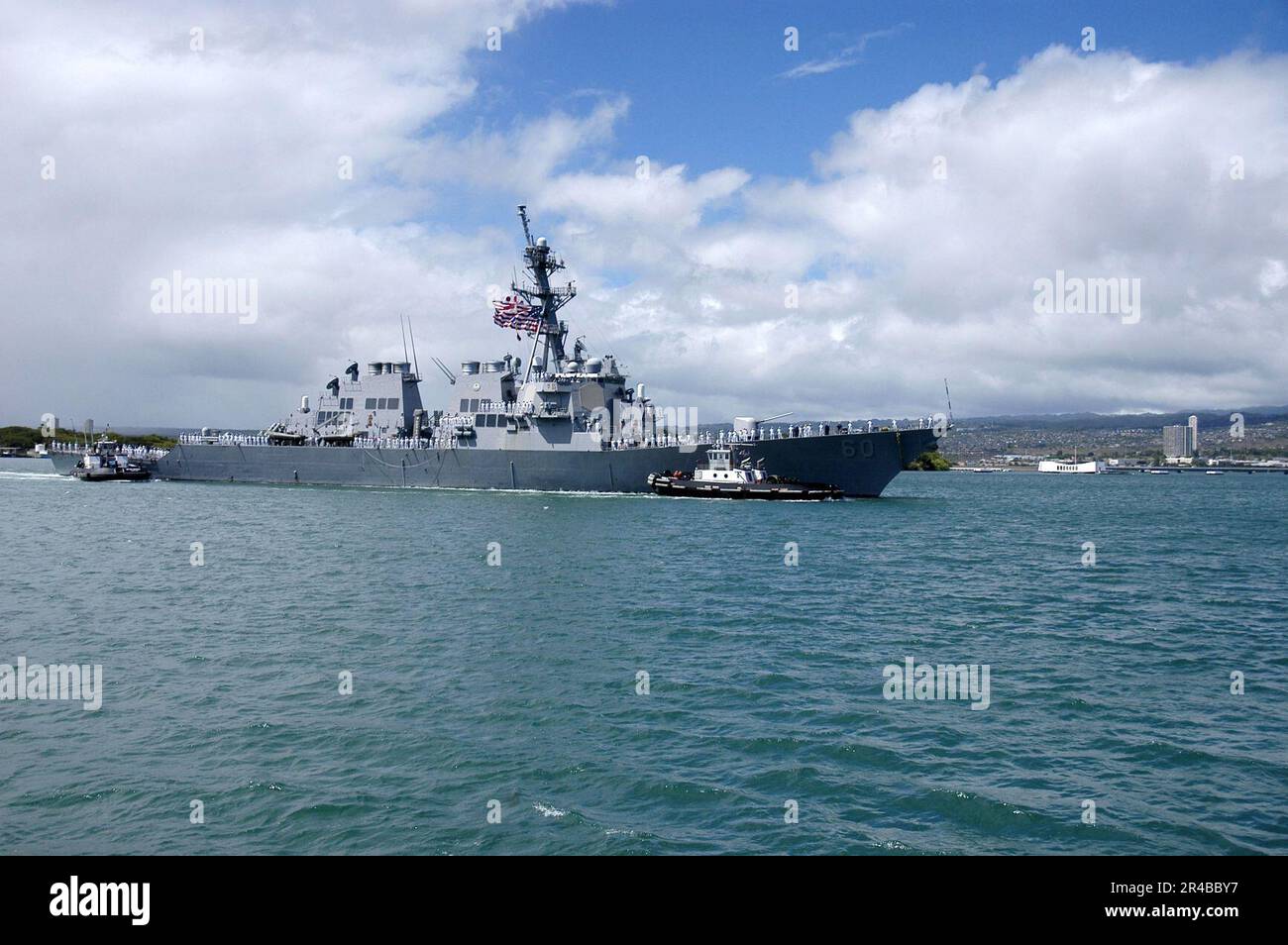 US Navy Sailors aboard the guided missile destroyer USS Paul Hamilton ...
