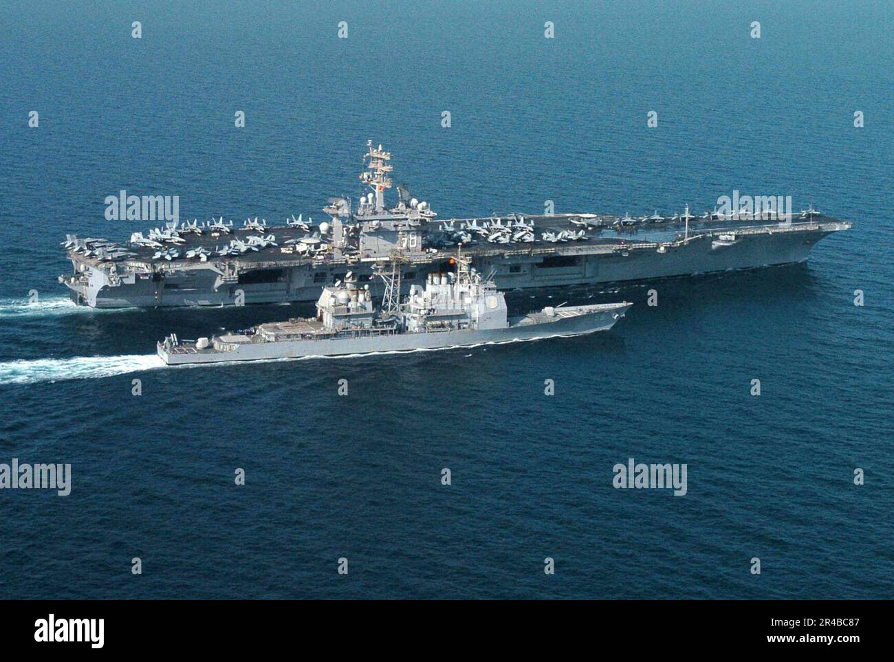 US Navy The nuclear-powered aircraft carrier USS Nimitz (CVN 68) and ...