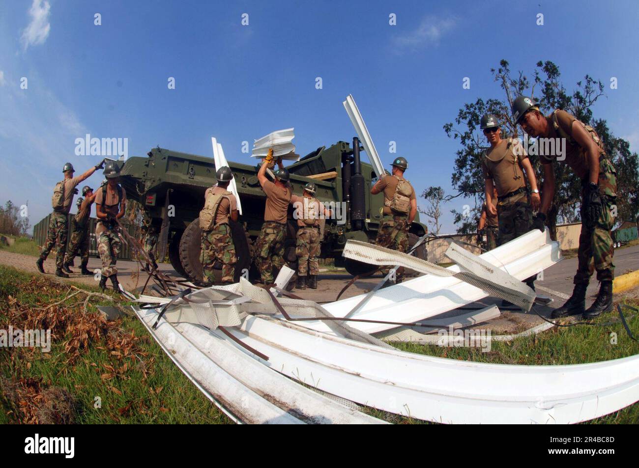 US Navy U.S. Navy Seabee's assigned to Naval Mobile Construction ...