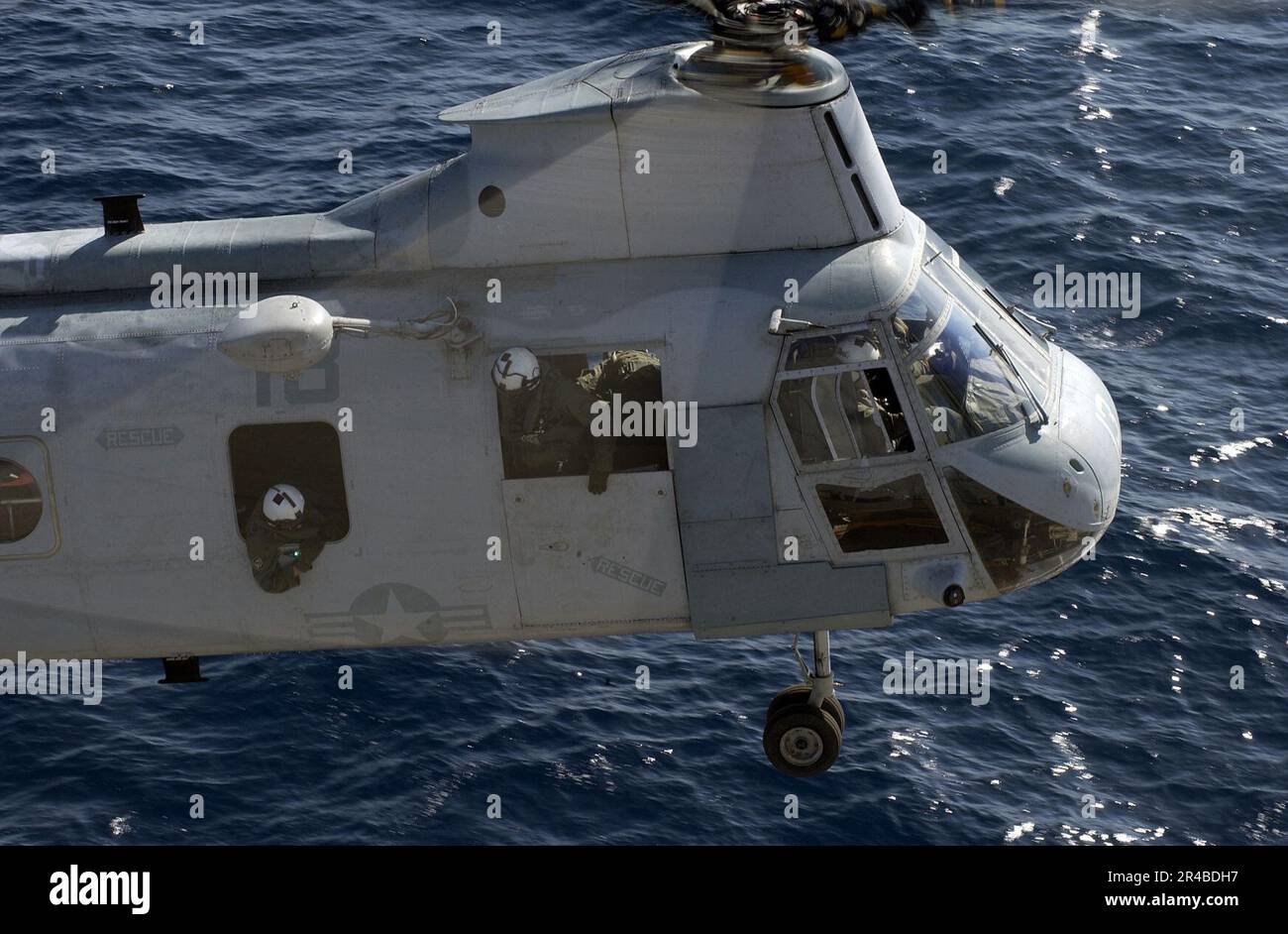 US Navy A U.S. Marine Corps CH-46E Sea Knight helicopter, assigned to ...