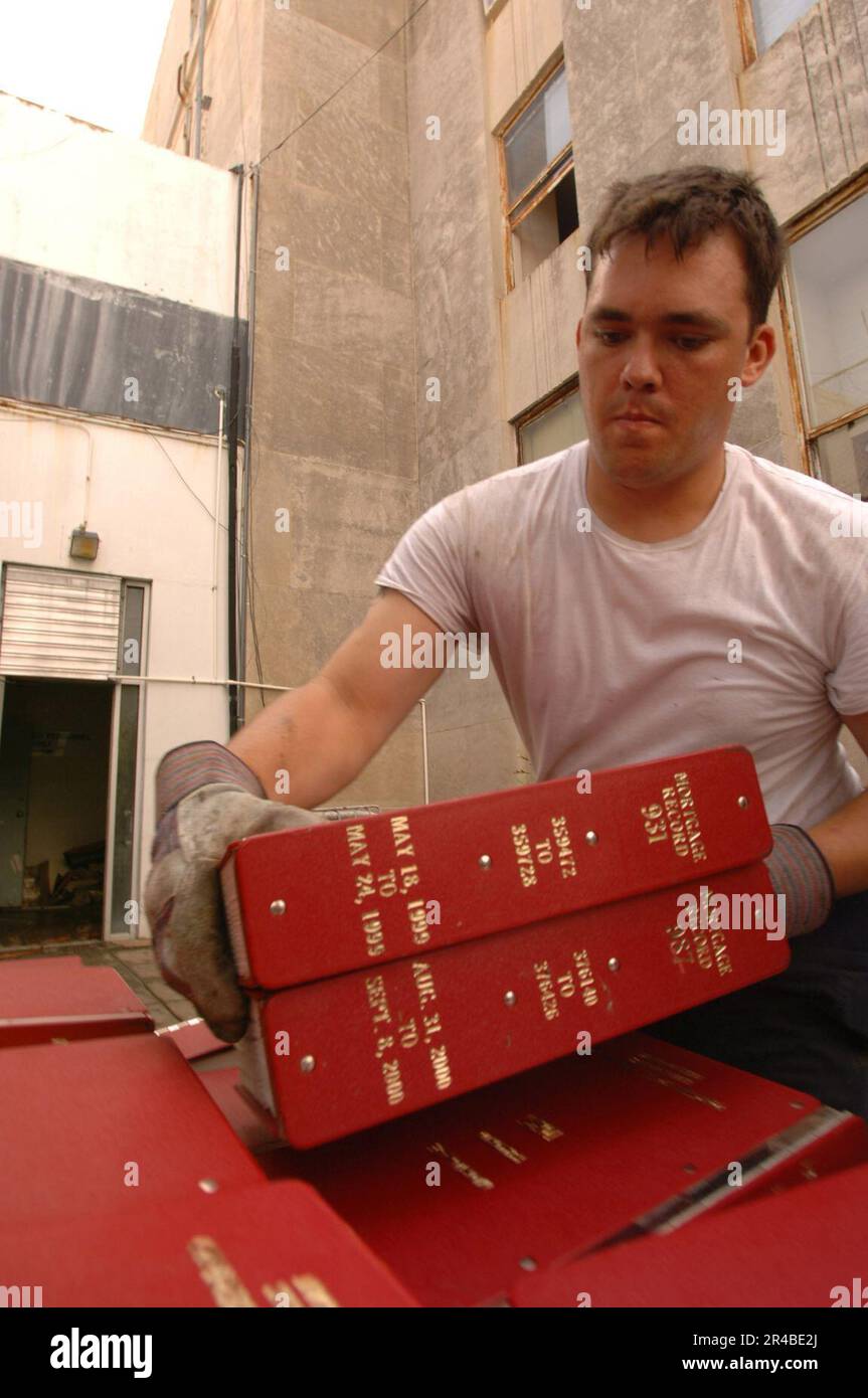 US Navy Fire Control Technician 3rd Class assigned to the amphibious ...