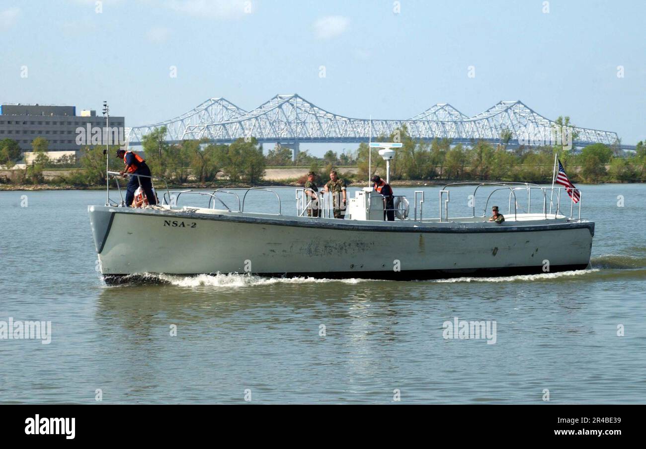 US Navy Navy utiliy boat operations on the Mississippi River Stock ...
