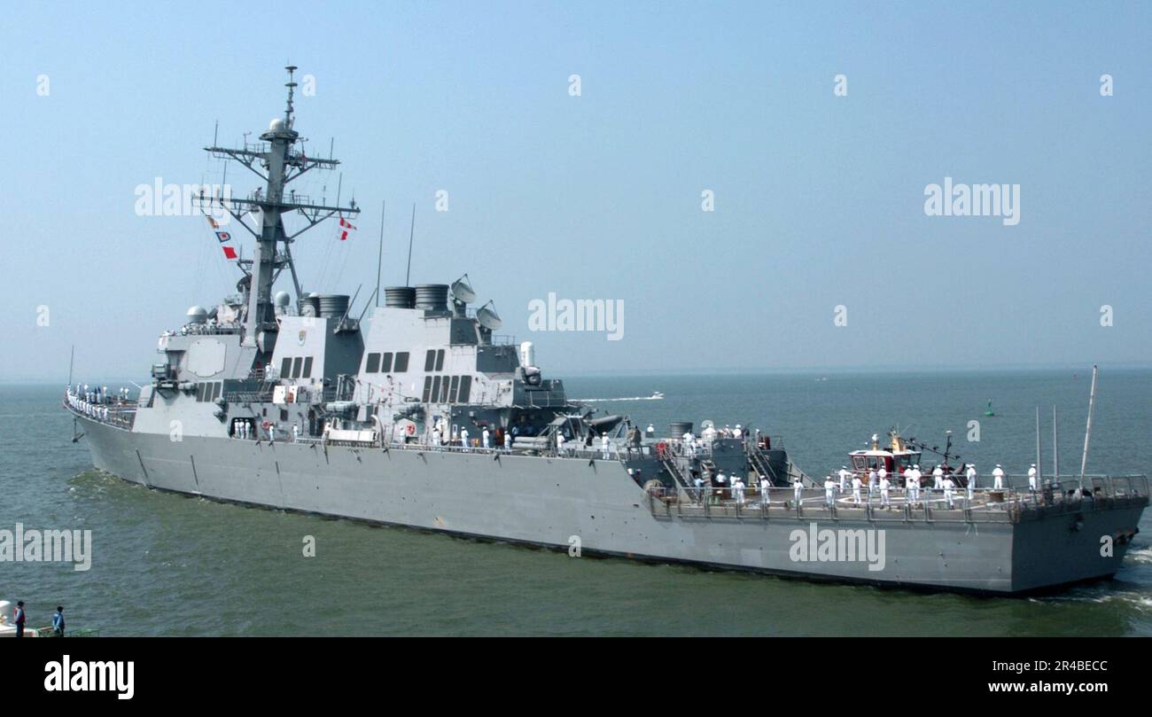 US Navy The guided missile destroyer USS Ross (DDG 71) gets underway ...