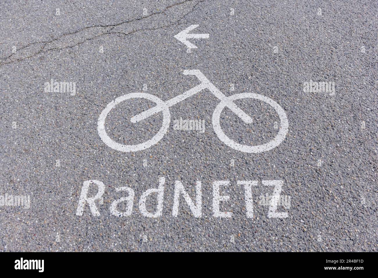Bicycle symbol on the asphalt, cycle network, cycle path, Baden ...