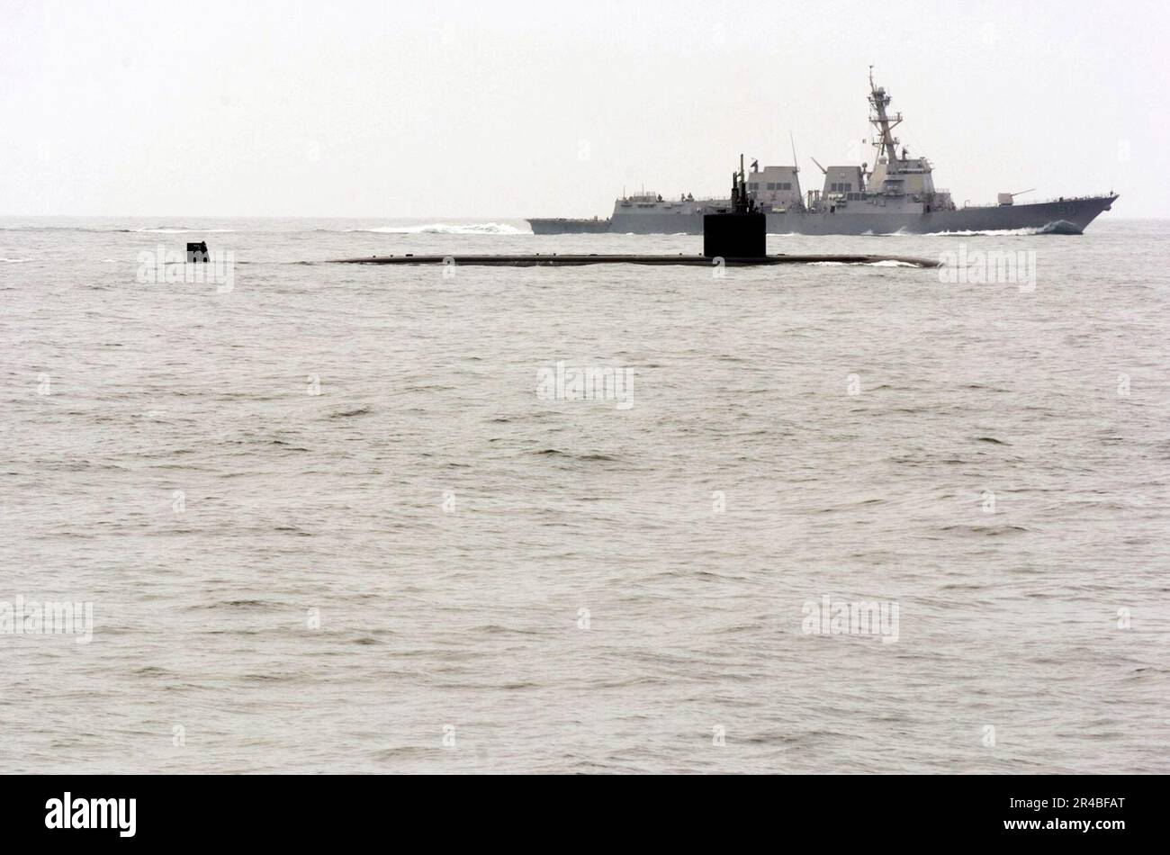 US Navy The Los Angeles-class attack submarine USS Santa Fe (SS 763 ...