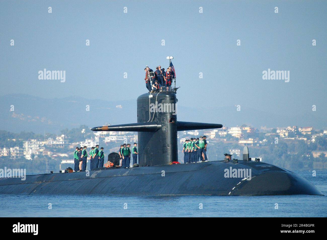 US Navy The Los Angeles-class fast attack submarine USS Philadelphia ...