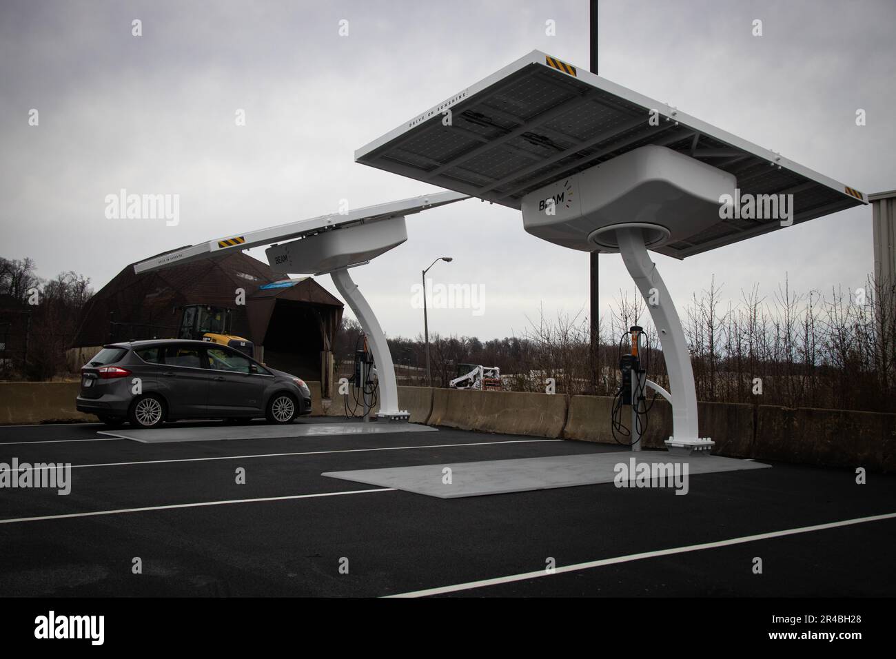 Marine Barracks Washington installs the solar powered EV ARC 2020 ...