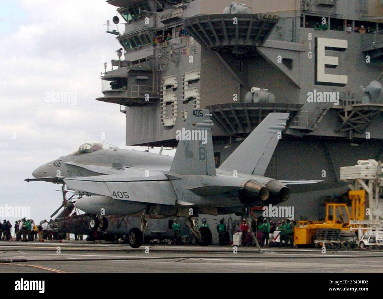 US Navy An F-A-18C Hornet assigned to the Sidewinders of Strike Fighter ...