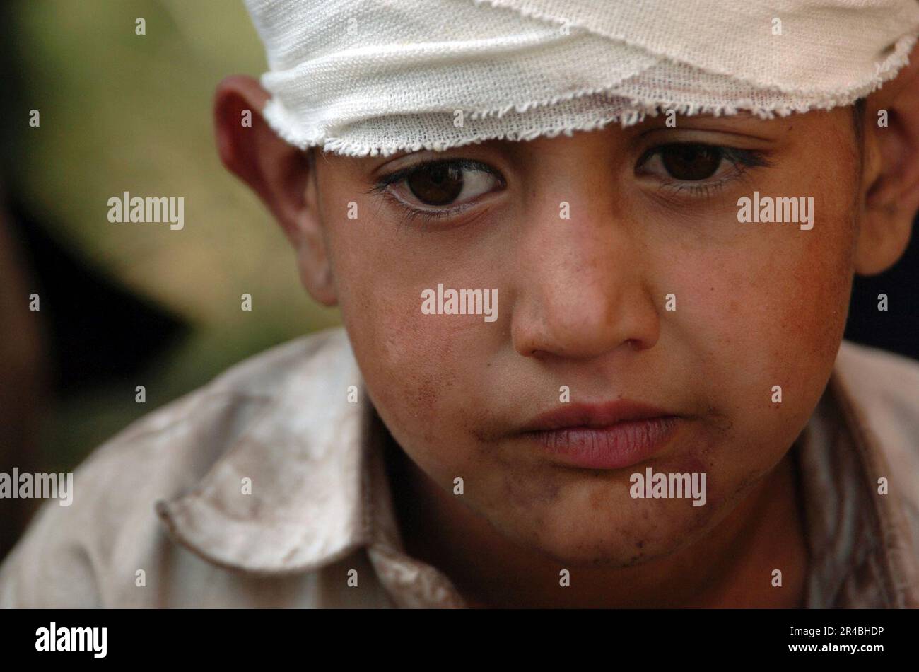 US Navy A Pakistani boy waits to board a U.S. Navy MH-53E Sea Dragon ...