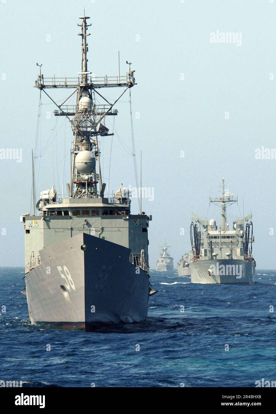 US Navy The guided missile frigate USS Samuel B. Roberts (FFG 58 ...