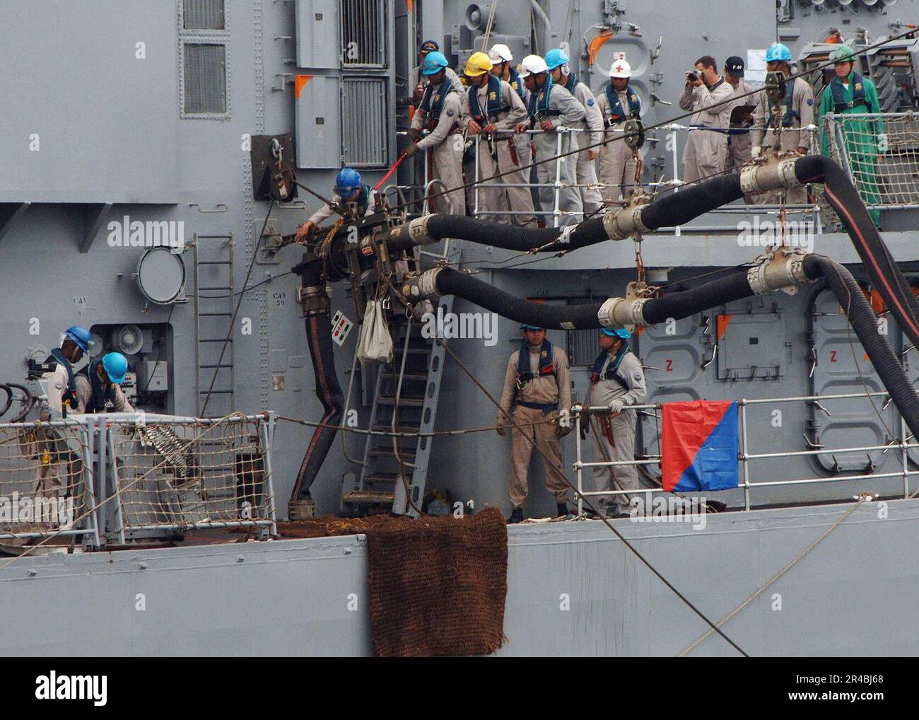 US Navy Sailors assigned to the Brazilian frigate BNS Rademaker (F 49 ...