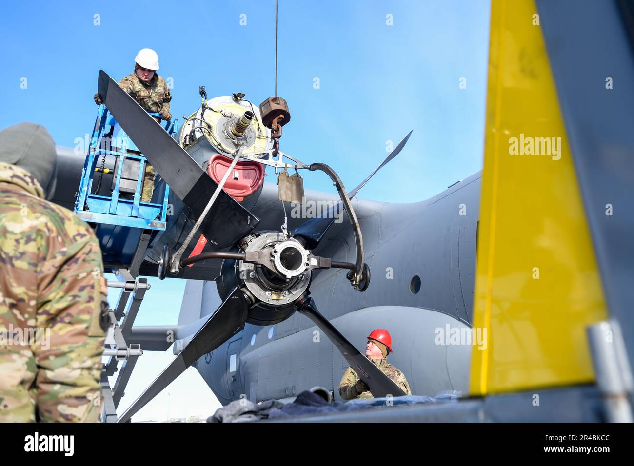 Aerospace propulsion technicians assigned to the 910th Aircraft ...