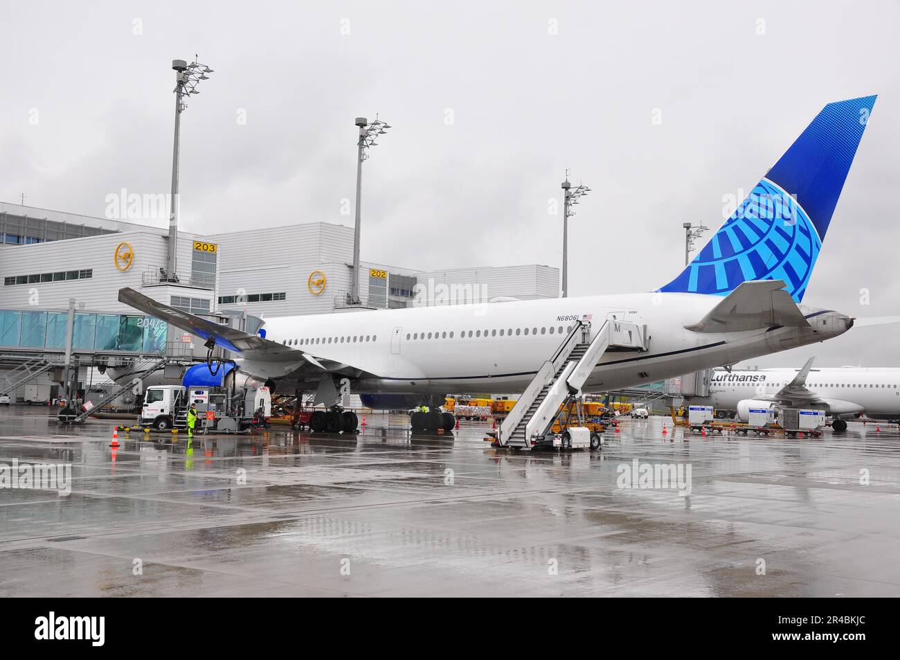 Aviation, Airport, Munich, Apron, Gates, Aircraft, Operations Stock ...