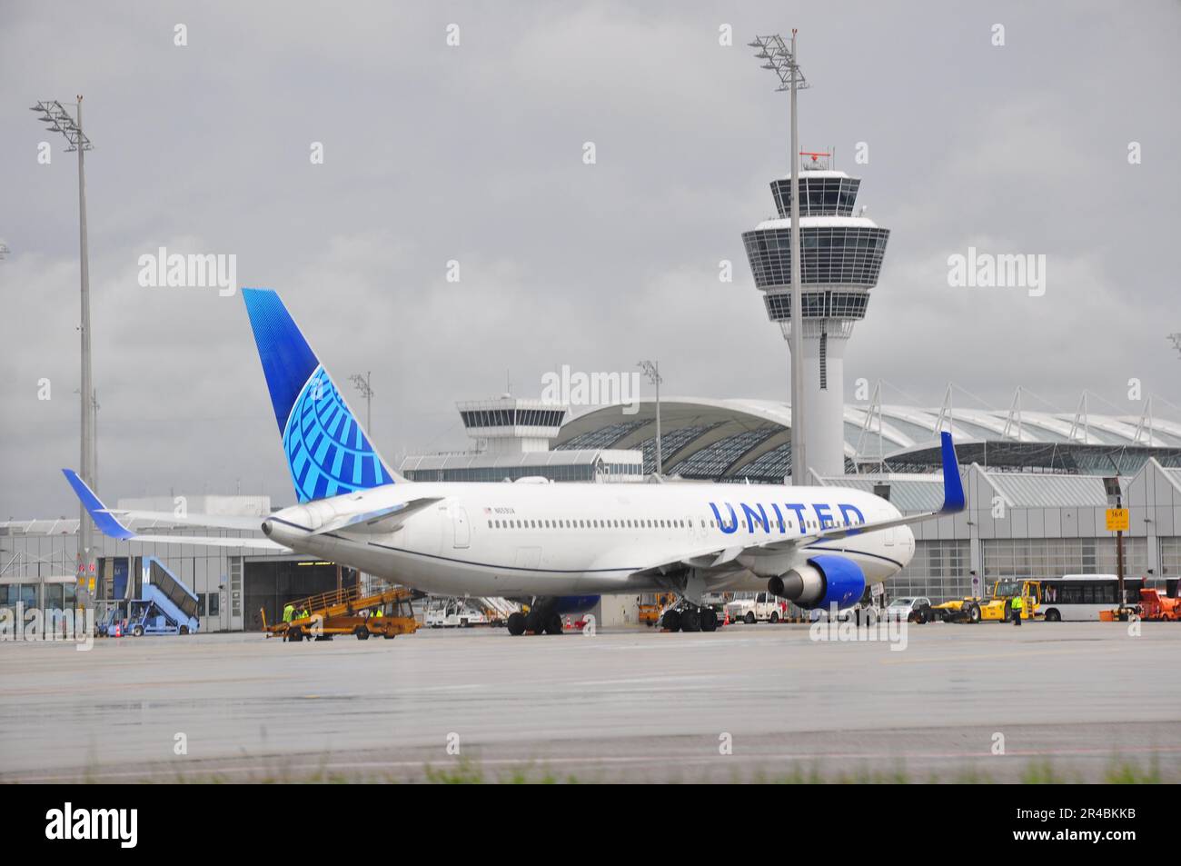 Aviation, Airport, Munich, Apron, Gates, Aircraft, Operations, Tower ...