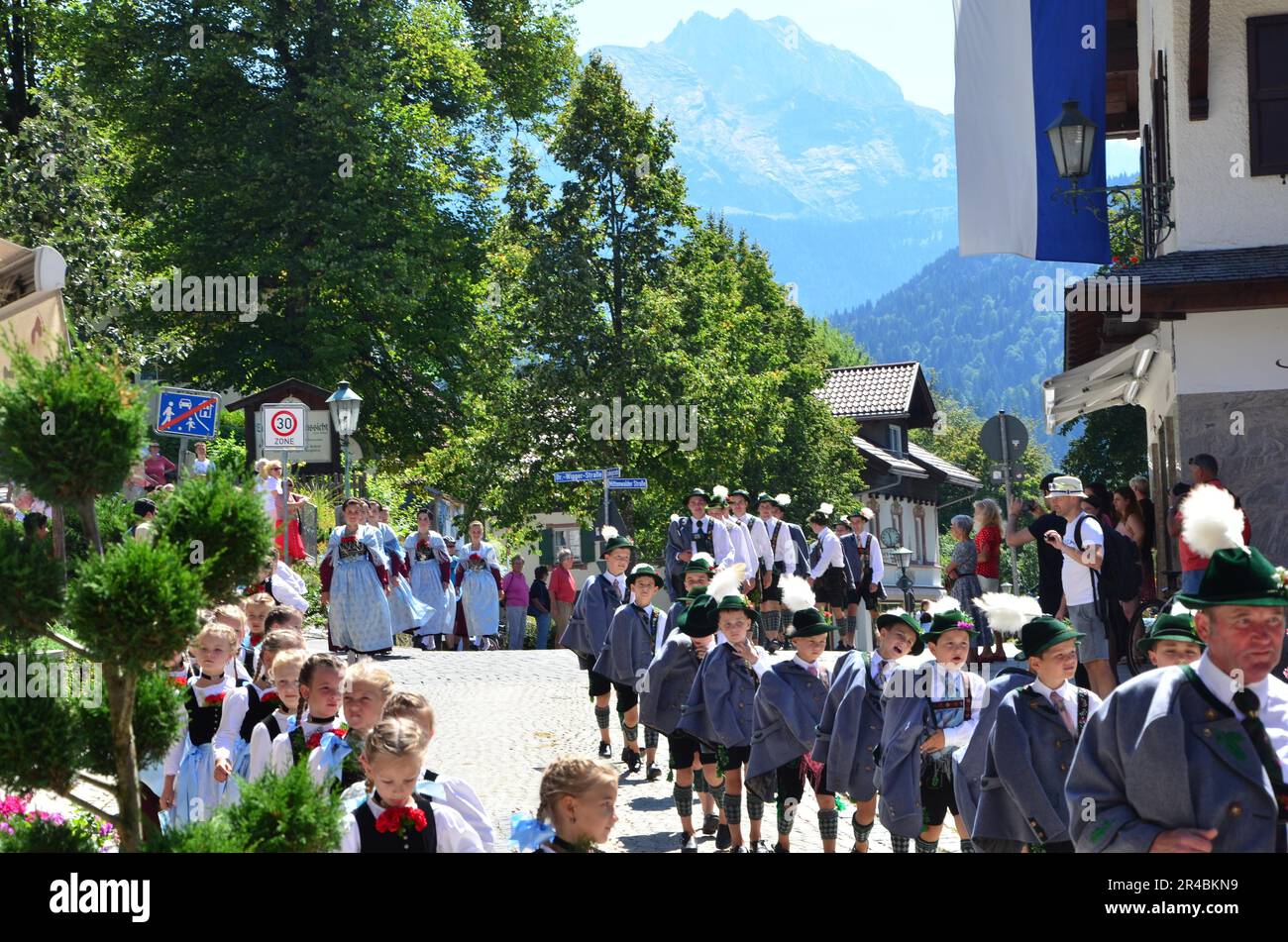Bavaria, traditional costumes, folklore, tradition, customs, Trachtler ...