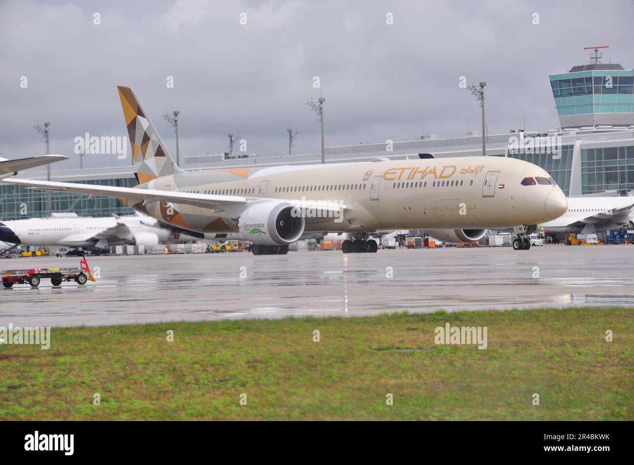 Gate boarding operations hi-res stock photography and images - Alamy