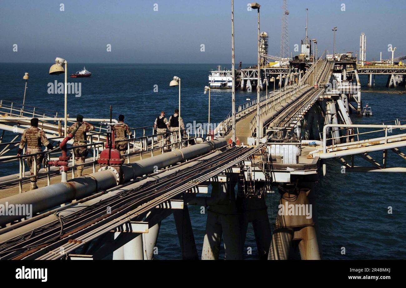 US Navy U.S. Coast Guard and Iraqi Marines conduct Visit, Board, Search ...