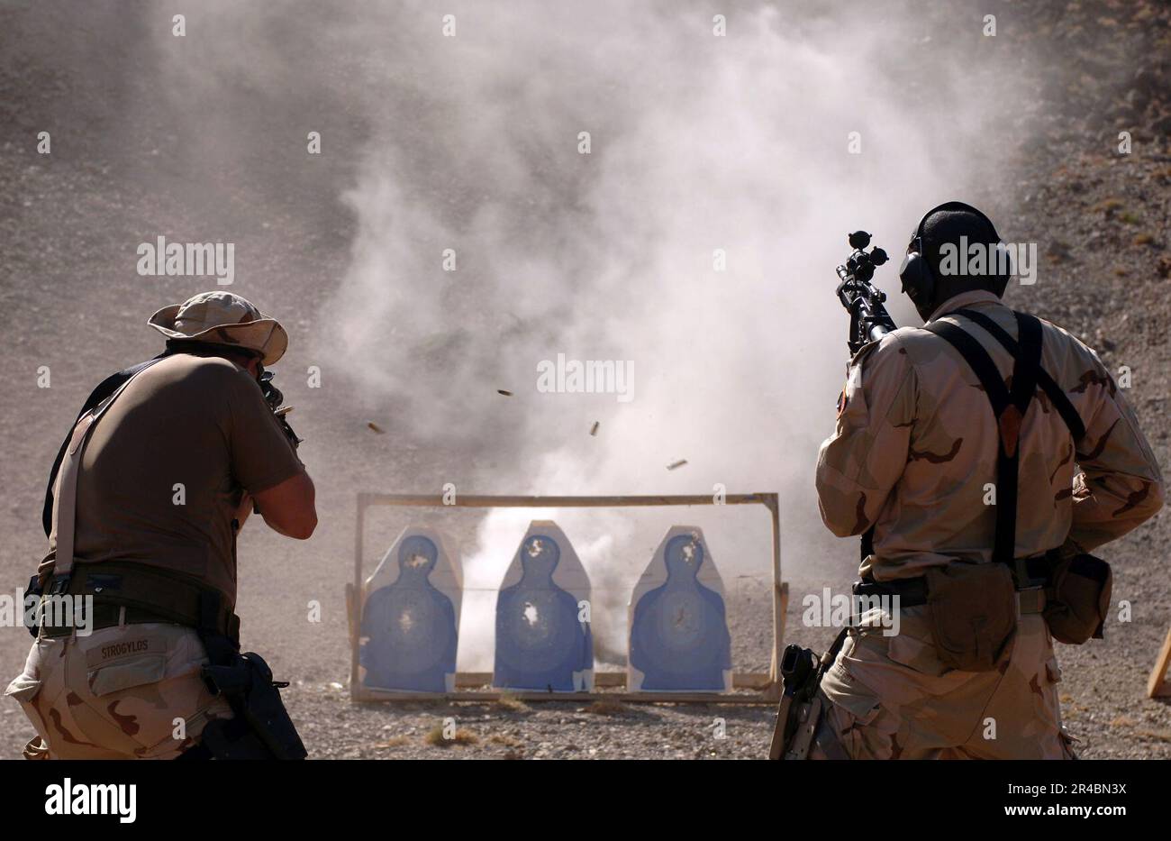 US Navy U.S. Navy Explosive Ordnance Disposal Mobile Unit Eight (EODMU ...