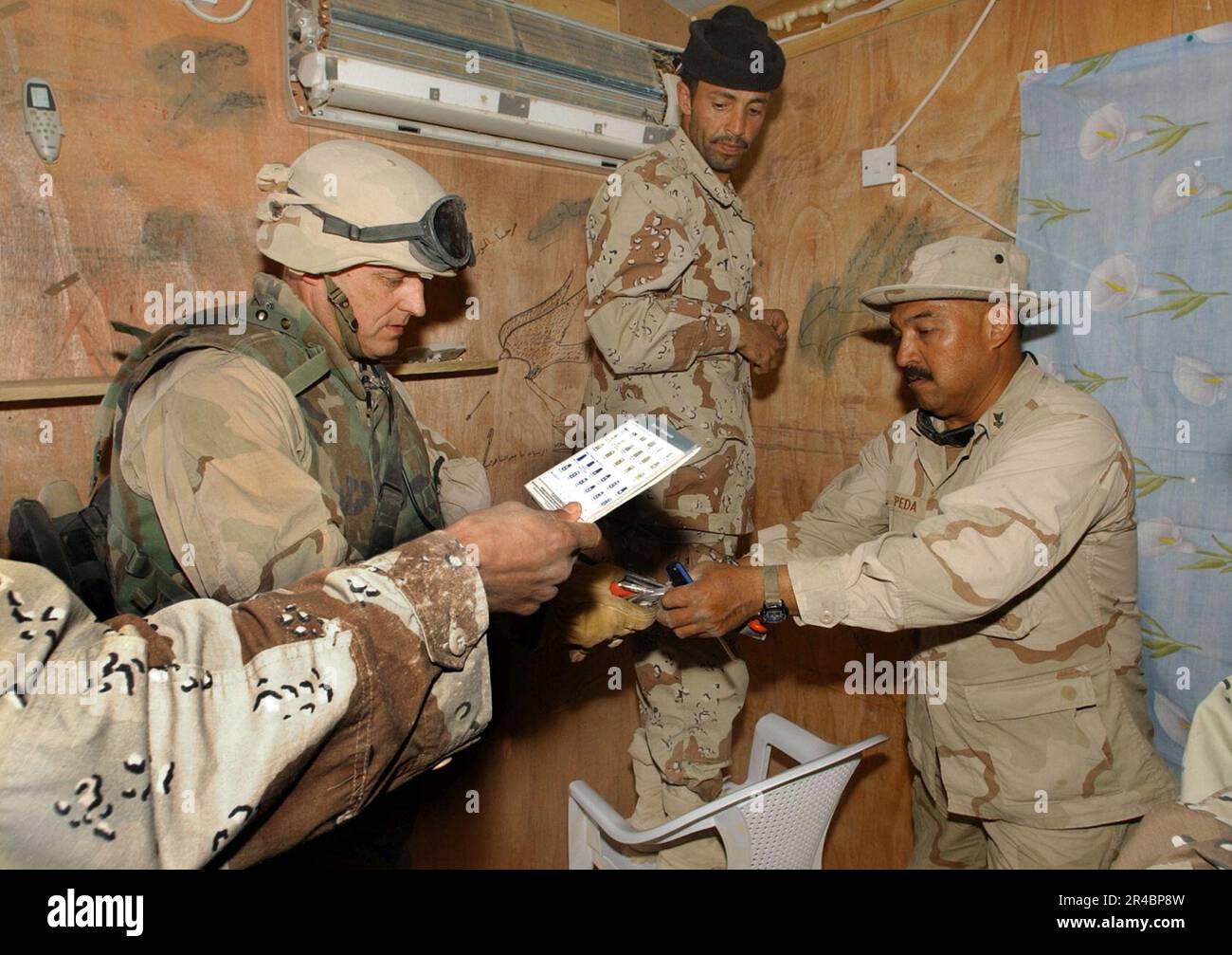 US Navy .S. Navy Equipment Operator 3rd Class left, hands Steelworker ...