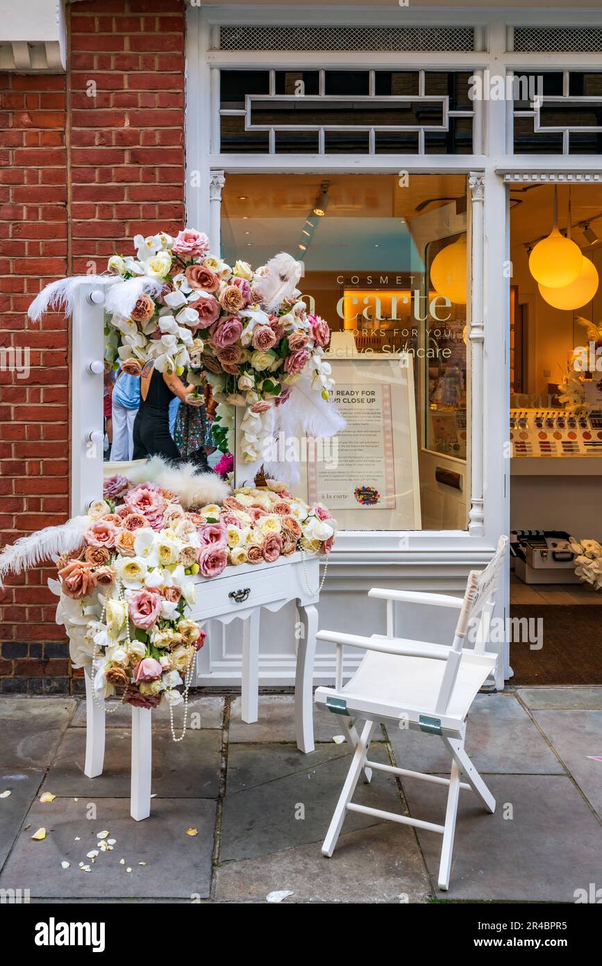 LONDON, UK - MAY 24, 2023: Spectacular floral displays for Chelsea in ...