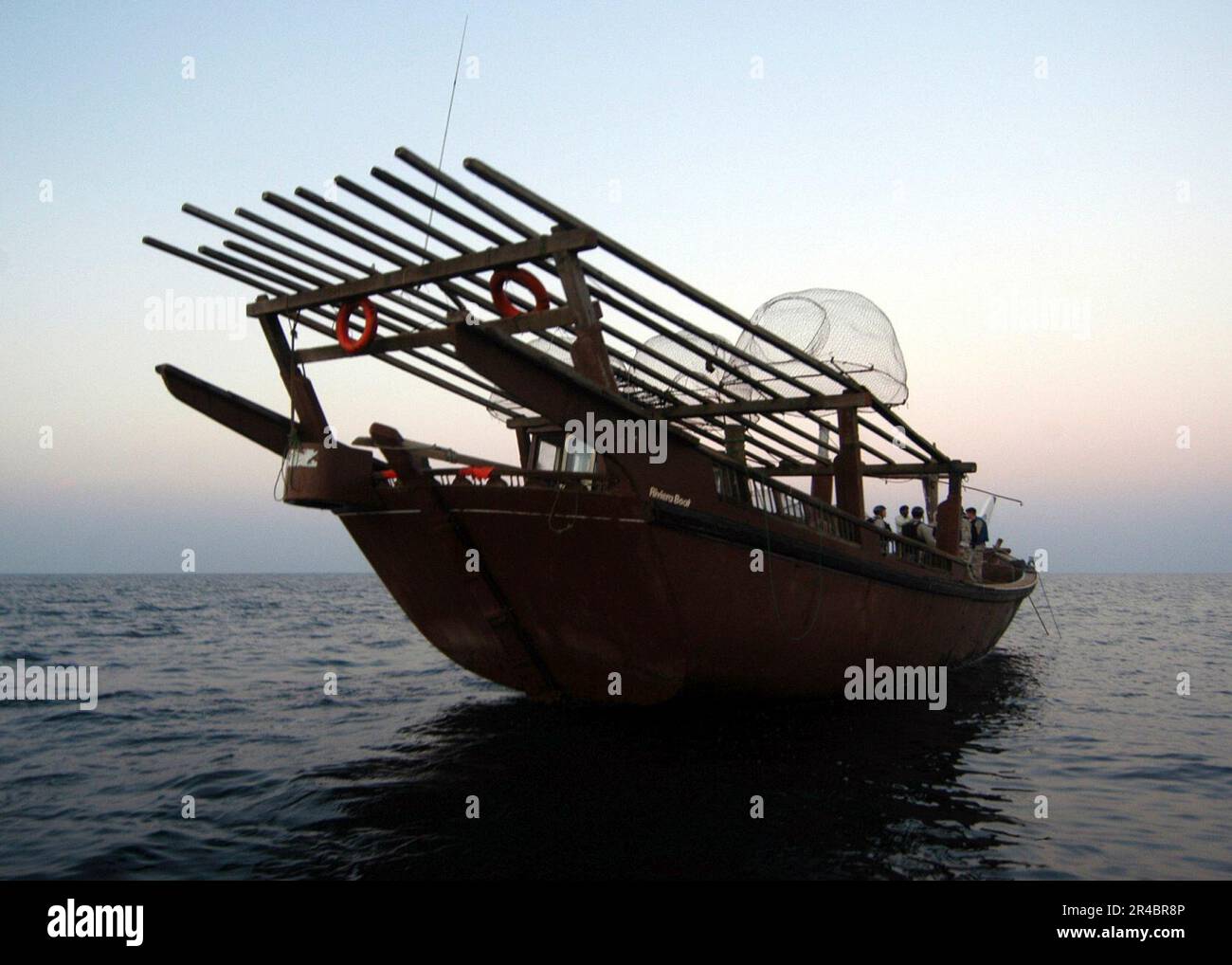 US Navy Sailors assigned to the amphibious transport dock USS Austin ...