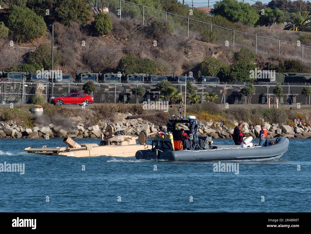 US Navy The U.S. Marine Corps' new Expeditionary Fighting Vehicle (EFV ...