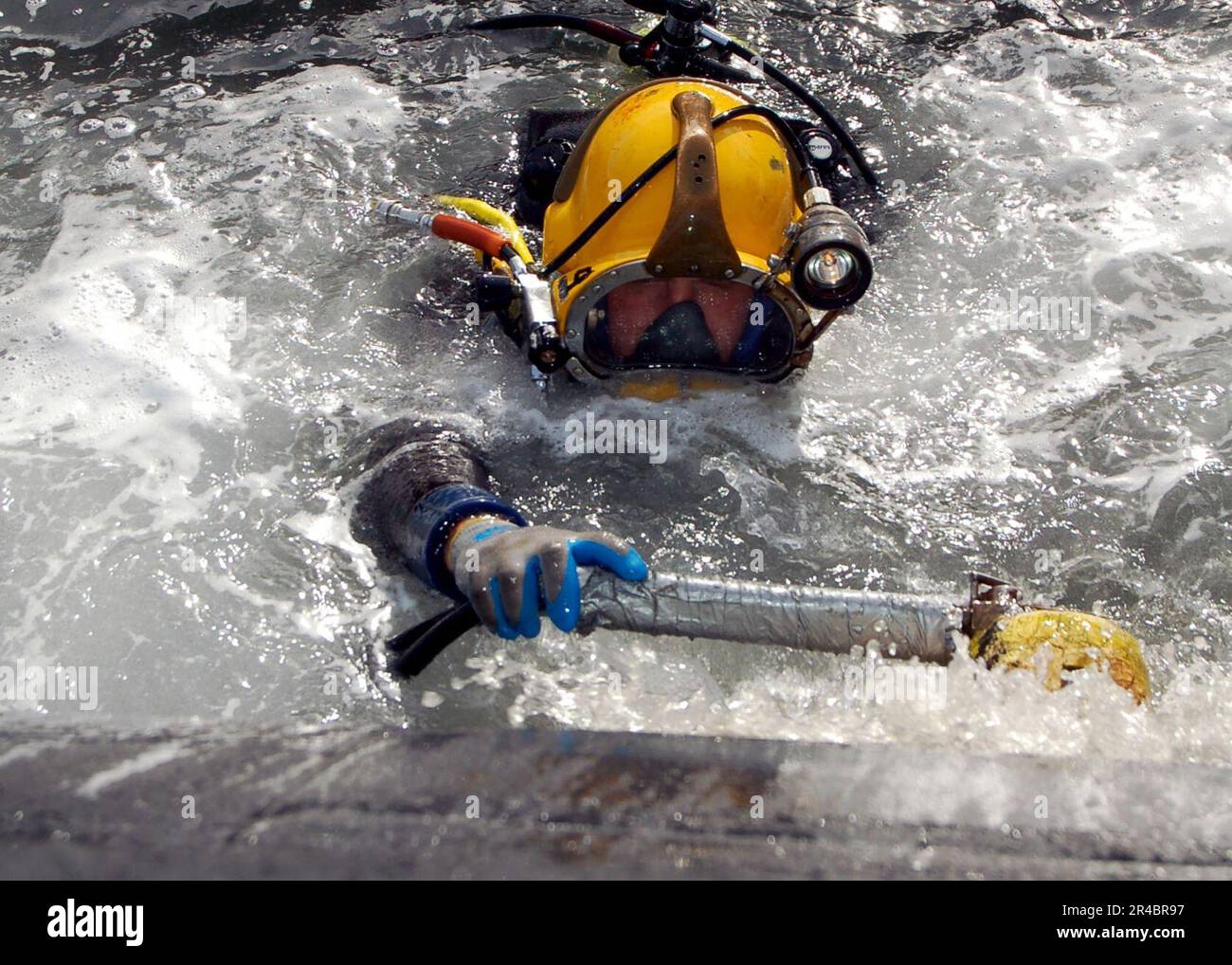 Scrubber diver hi-res stock photography and images - Alamy