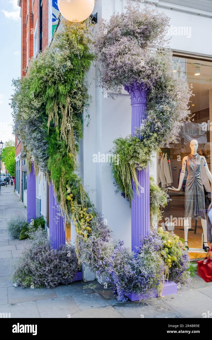 LONDON, UK - MAY 24, 2023: A spectacular floral display decorates ...