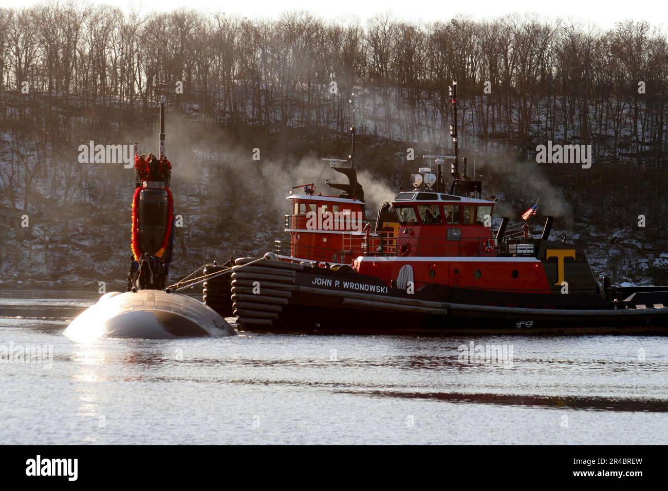 US Navy The Los Angeles-class fast attack submarine USS Miami (SSN 755 ...