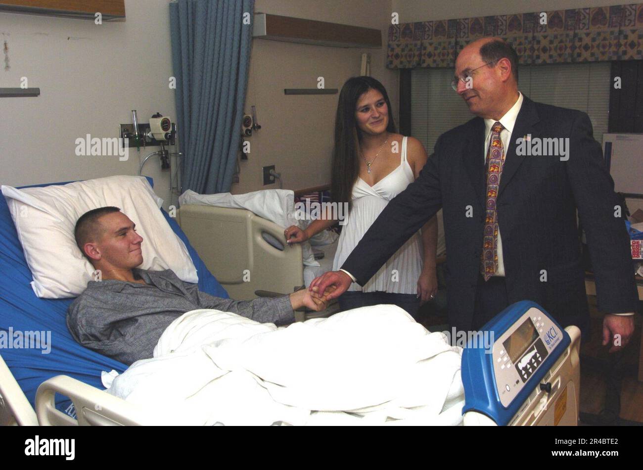 US Navy Secretary of the Navy, the Honorable Dr. Donald Winter meets ...