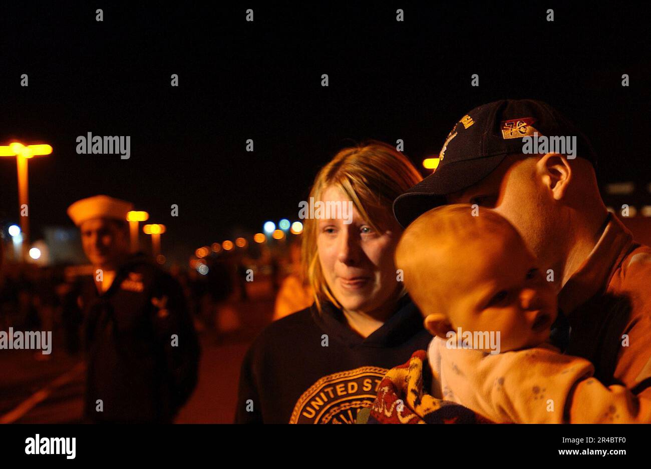 US Navy Sailors stationed aboard USS Ronald Reagan (CVN 76) bid ...