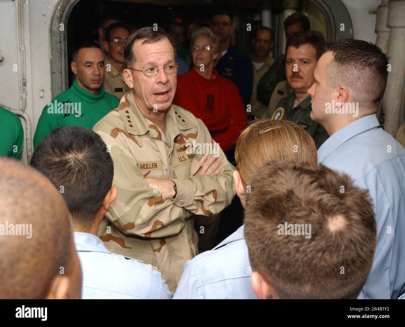 US Navy Chief of Naval Operations (CNO), Adm. Mike Mullen, talks to ...
