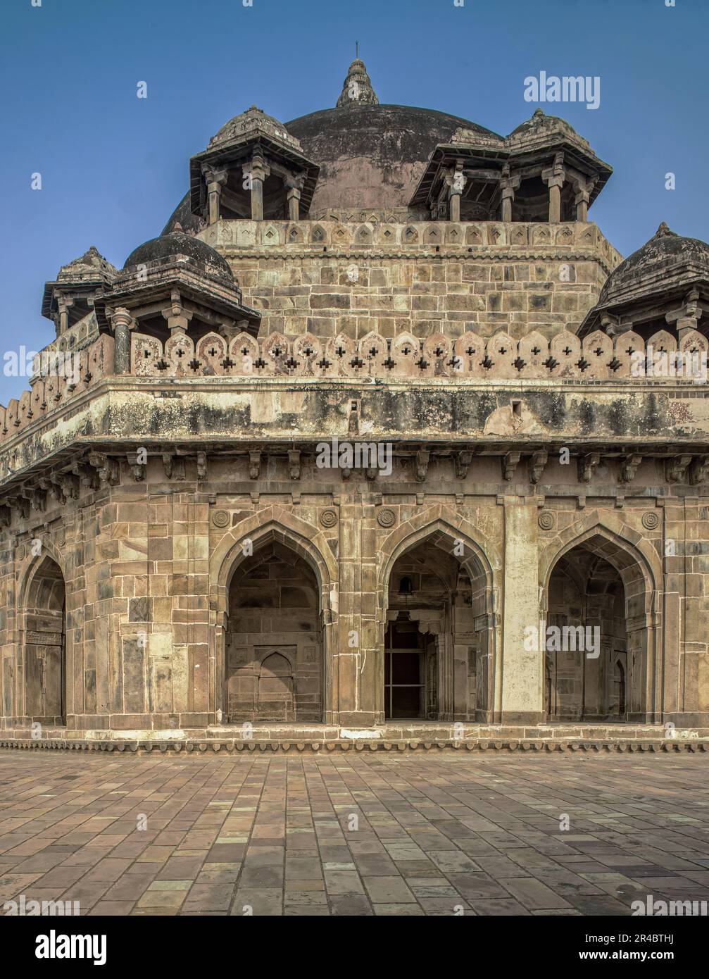 Sher shah suri tomb sasaram hi-res stock photography and images - Alamy