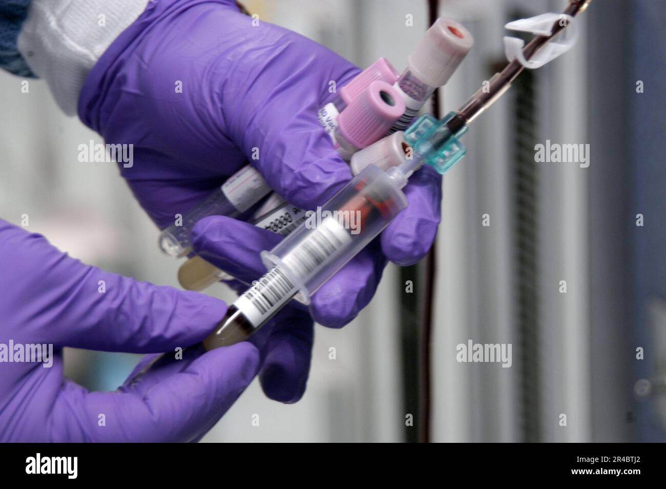 US Navy A hospital corpsman with the Blood Donor Team from Portsmouth ...