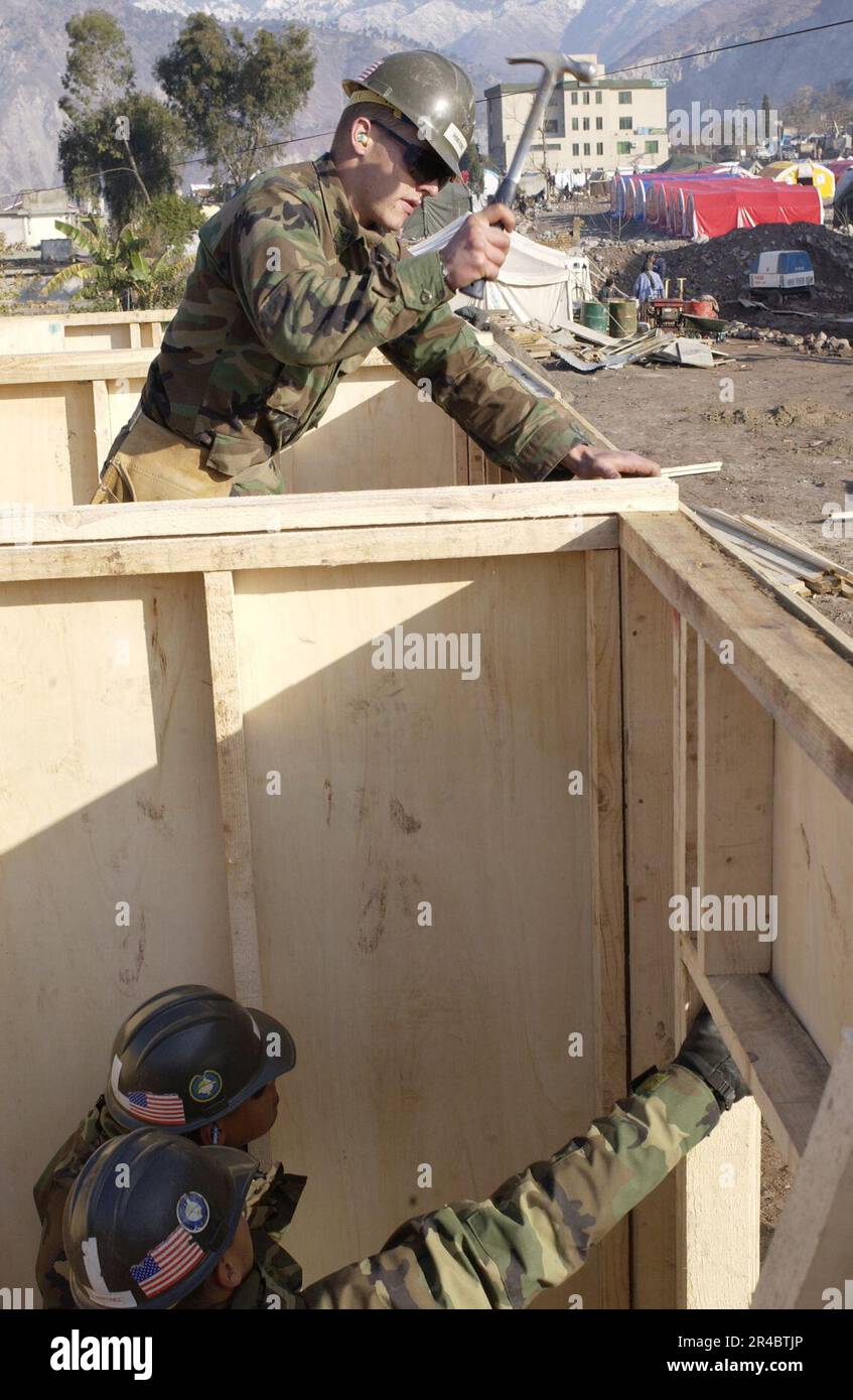 US Navy U.S. Navy Seabees assigned to from Naval Mobile Construction Battalion Four (NMCB-4 ...