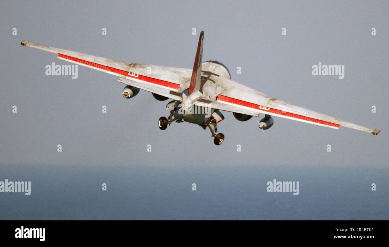 US Navy An S-3B Viking assigned to the Scouts of Sea Control Squadron ...