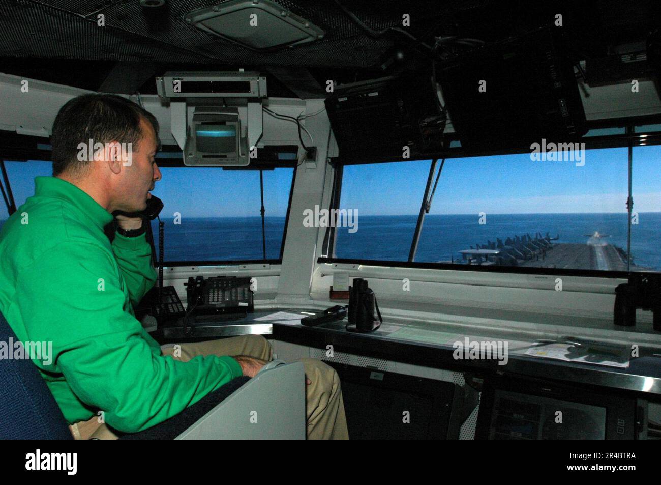 US Navy USS Ronald Reagan (CVN 76) Commanding Officer, Capt. makes a ...