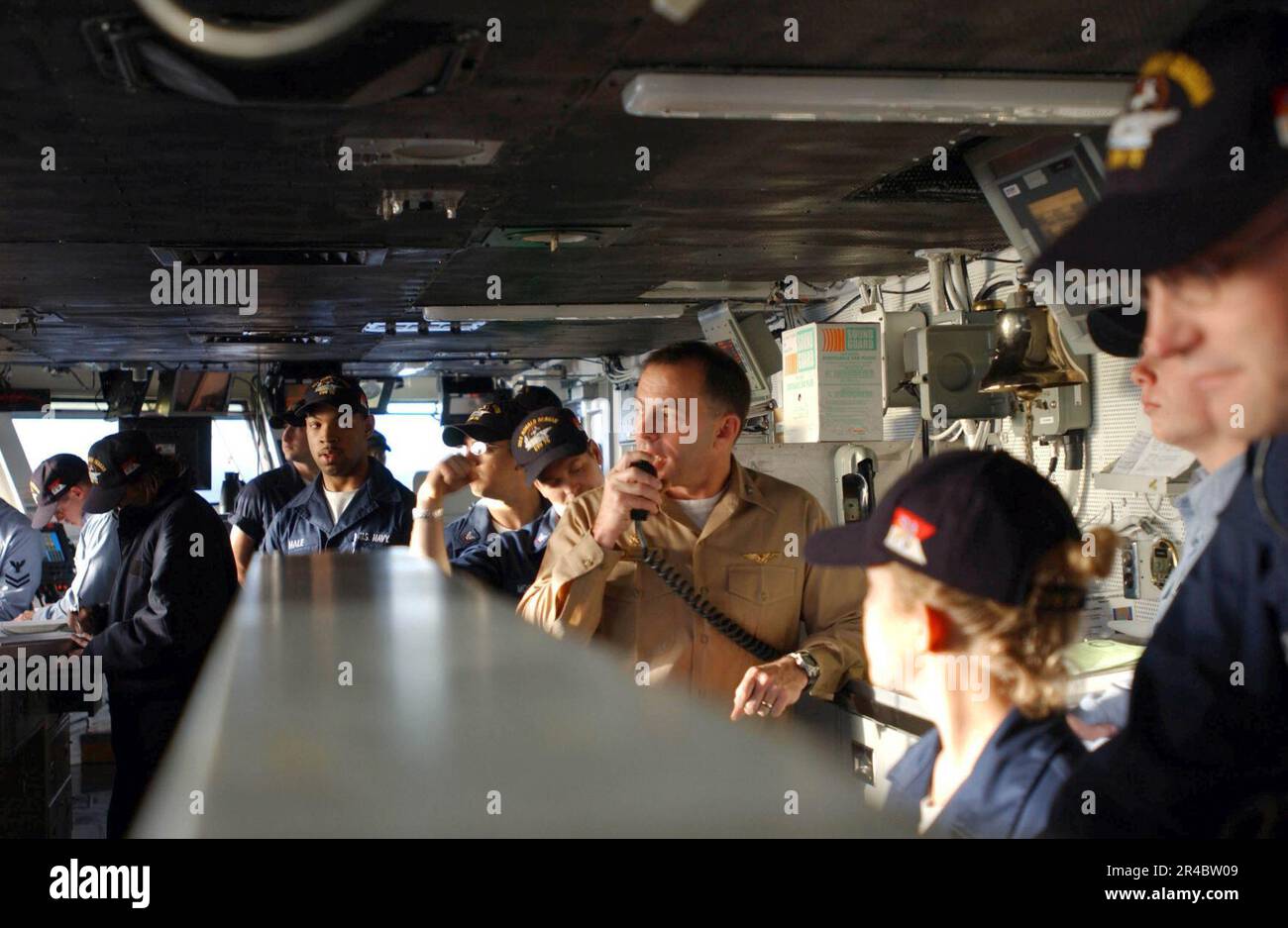 US Navy USS Ronald Reagan (CVN 76), Commanding Officer, Capt. addresses ...
