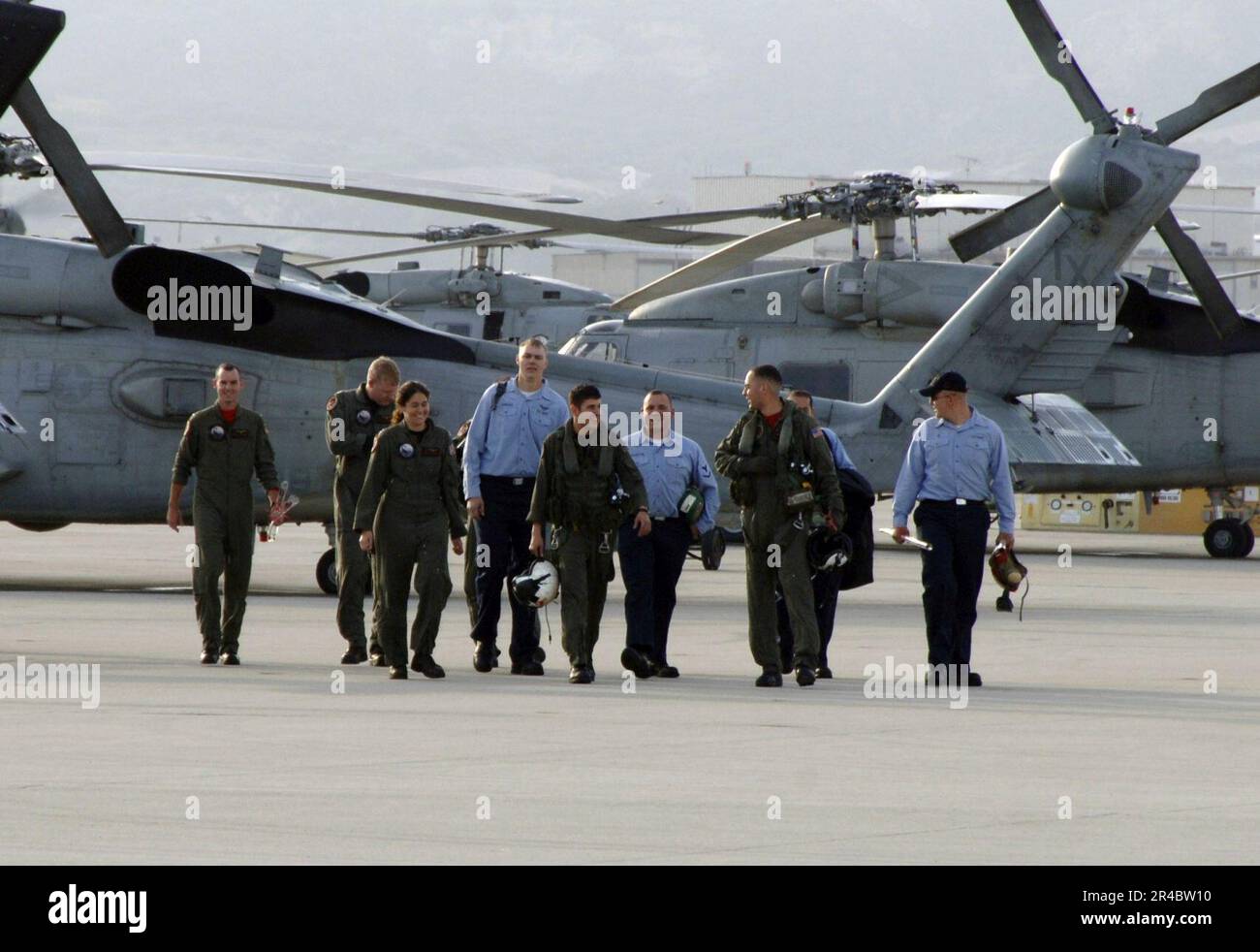 US Navy Members of the Raw Dawgs of Helicopter Anti-Submarine Squadron ...