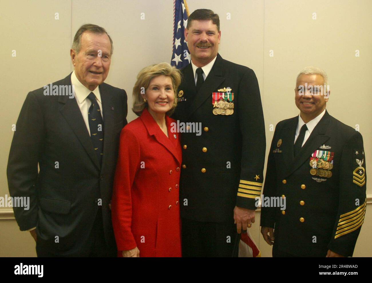 US Navy 41st President George H.W. Bush at USS San Antonio ...