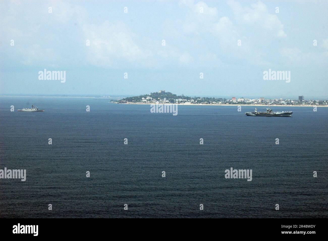 US Navy The U.S. Navy's frigate USS Carr (FFG 52), left, and the Sixth ...