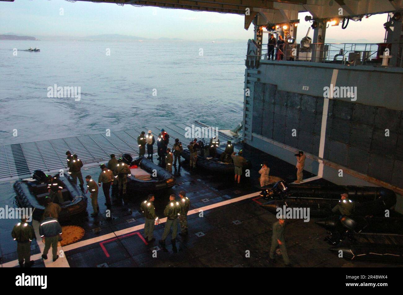 US Navy Personnel assigned to U.S. Naval Special Clearance Team One ...