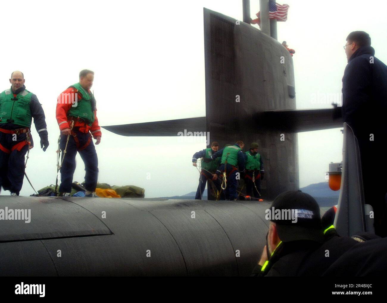 US Navy The guided missile submarine USS Ohio (SSGN 726) prepares for a ...