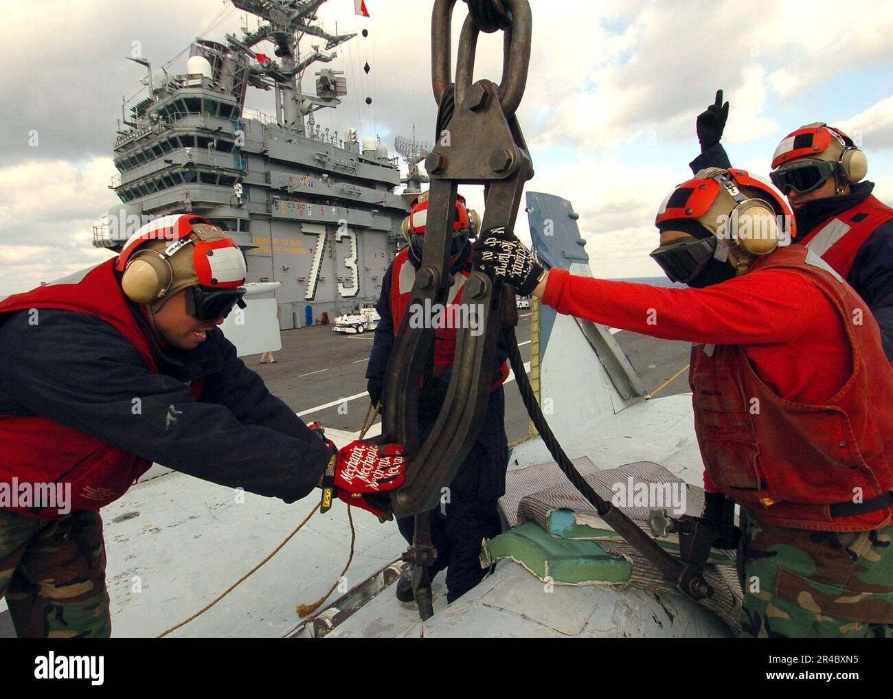 Carrier aircraft crash crane hi-res stock photography and images - Alamy